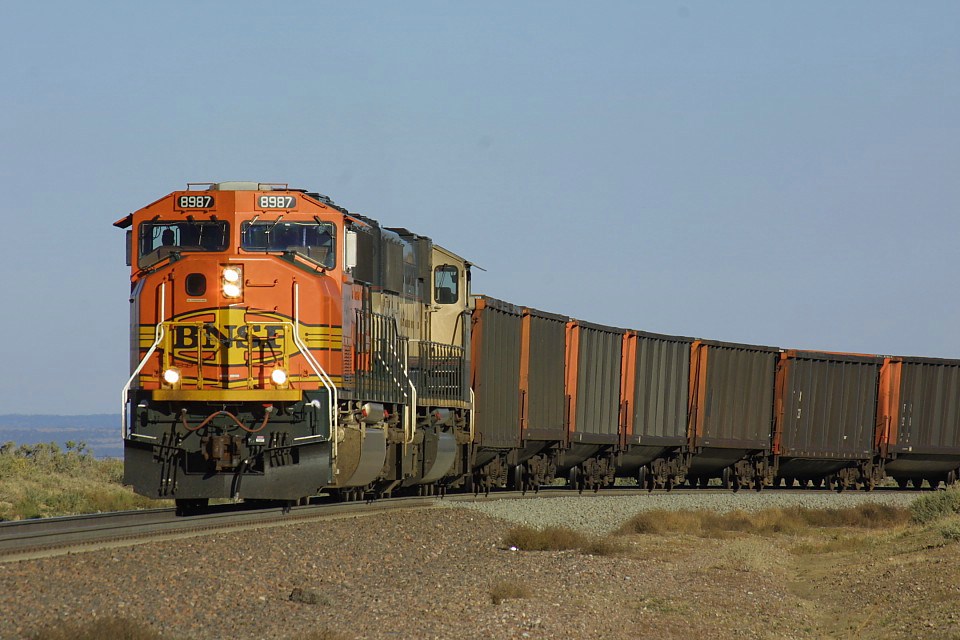 BNSF 8987